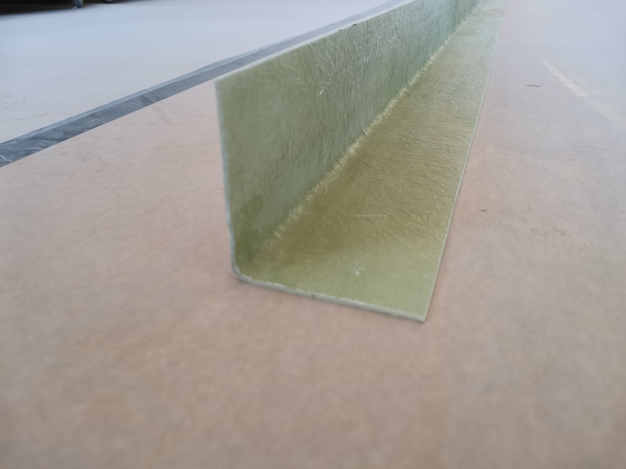 Edge profile 90° square for GRP empty cabins | HBelding GmbH